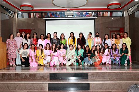 College Life Saim College