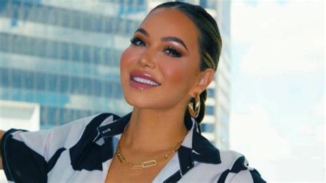 Chiquis Rivera Celebra Su Cumpleaños Recreando Una Foto De Cuando