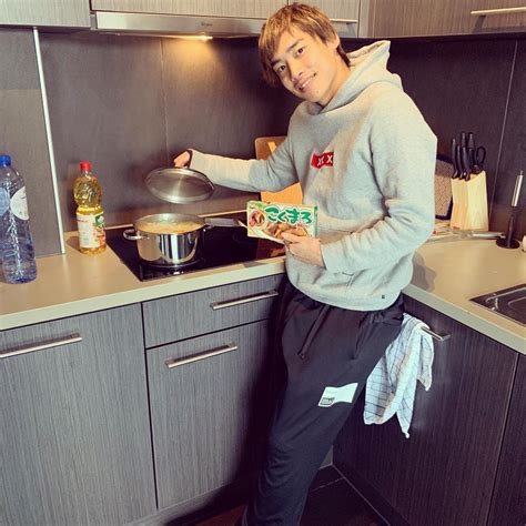 伊東純也の奥さん嫁は一般人！茶髪ロングへアで可愛い！愛妻家の噂も！ Ruri Iro Blog