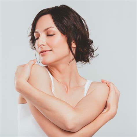 Self Massage And Its Benefits Bassage Body And Mind Massage Therapy