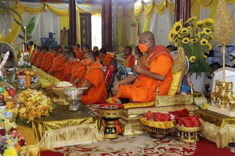 លោកជំទាវ ហ៊ុន ម៉ាណា និងឯកឧត្តម ឌី វិជ្ជា