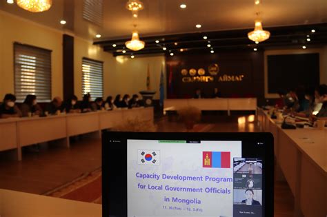 АЙМГИЙН ИТХ ЫН АЖЛЫН АЛБАНЫ АЖИЛТНУУД СУМЫН ИТХ ЫН НАРИЙН БИЧГИЙН ДАРГА НАРЫН СУРГАЛТ ЭХЭЛЛЭЭ