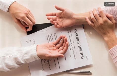 How To Change Your Name After Divorce Must Read
