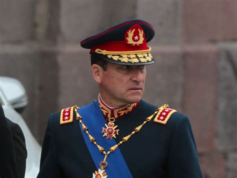 Cambio en la Cúpula Militar Iturriaga Remueve Comandantes Tras Muerte