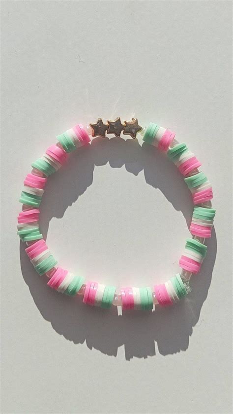 Stern Clay Perlenarmband In 2025 Tonperlen Perlen Armbänder Diy Perlenarmbänder
