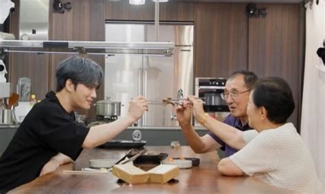 김재중 부모님 60억 주택→카드 선물까지 제발 쓰셨으면 종합