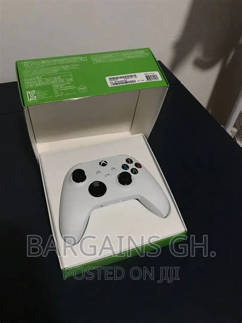 Original Xbox One X And S Wireless Controller In Circle Video Game