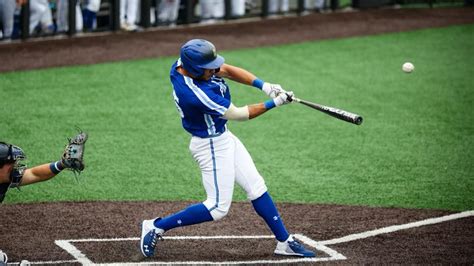 Recap Seton Hall Bashes Holy Cross 7 3 To Take Series