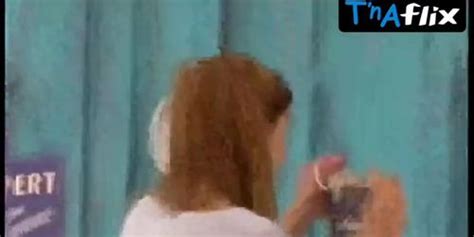 Charlie Joirkin Sexy Scene In Coeur Ocean