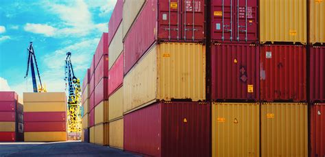 The Important Differences Between Freight Forwarding Companies And