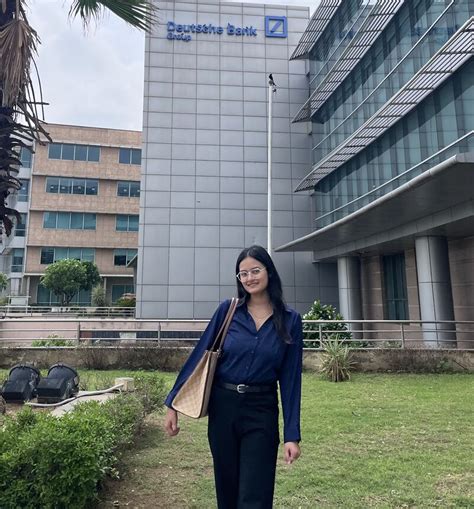Shivi Soni On Linkedin Newbeginnings Deutschebank Tradeanalyst
