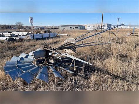 10 Ft Windmill With Stand Smith Sales Co Auctioneers