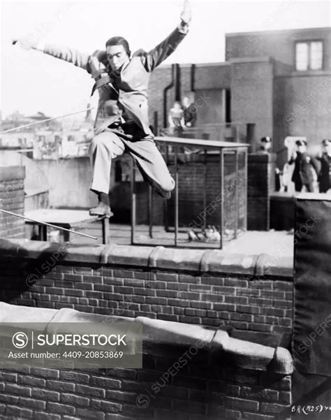 Anthony Quinn In The Naked Street Directed By Maxwell Shane