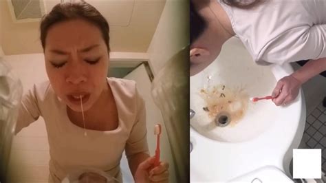 Asian Lady Pukes While Brushing Teeth Türkçe