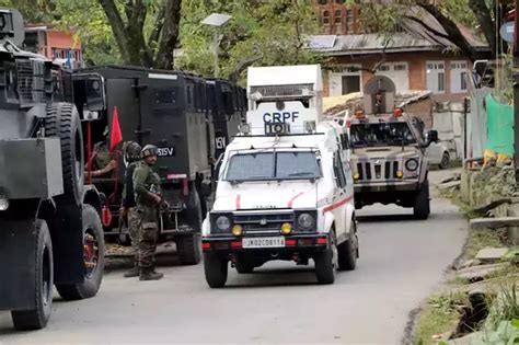 Anantnag Encounter Dsp Humayun Bhat 1 महीने की मासूम बेटी ने खो दिया