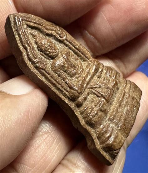 พระโคนสมอเนื้อผงว่านยา หลวงปู่ฮุง วัดทุ่งหนองแวงสองคอน อ โกสุมพิสัย จ มหาสารคาม Ennxo