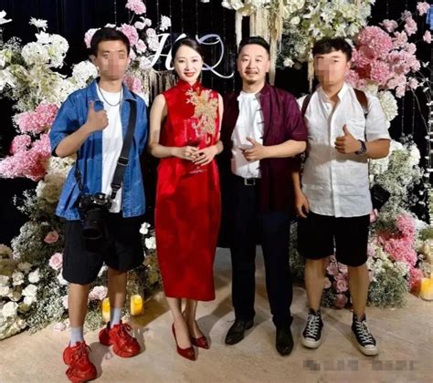 黄海波和曲栅栅高调庆祝结婚10周年，黄磊现身道贺，8岁儿子抢镜 凤凰网