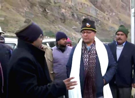 Free Photo Before Pms Visit Cm Dhami Reached Badrinath Took