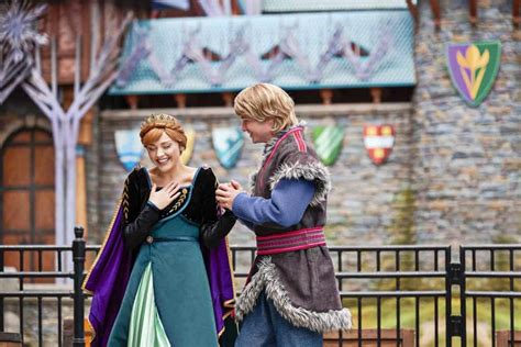 Your Guide To The World Of Frozen At Hong Kong Disneyland TDR Explorer