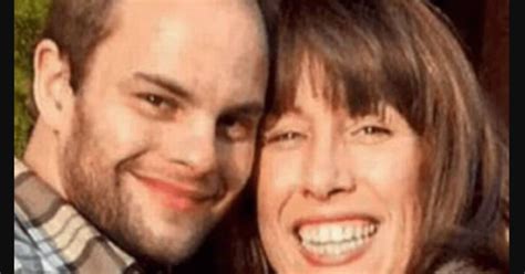 Madre E Hijo Inician Relación Amorosa Y Afirman Que No Es Incesto Es