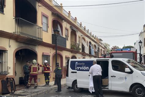 INCENDIO MORTAL SEVILLA Mueren Cuatro Personas De Una Misma Familia