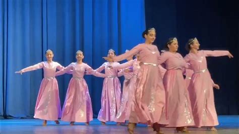 Vardaguyn Axjikner Վարդագույն աղջիկներ Youtube