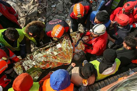 Los muertos en Turquía y Siria superan los 39 000 pero debajo de los