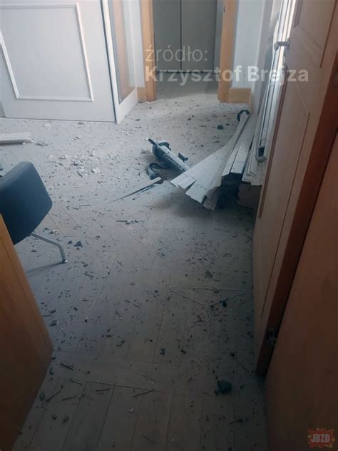Wybuch granatnika w Komendzie Głównej Policji Wyciekły zdjęcia
