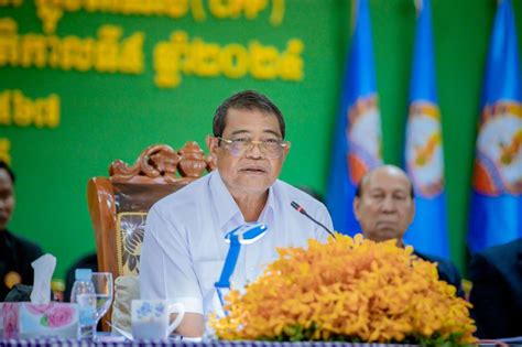 លោក កែ គឹមយ៉ាន ជួបសំណេះសំណាលជាមួយសមាជិក ក្រុមប្រឹក្សាឃុំ សង្កាត់