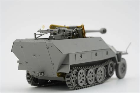 135 Sdkfz25122 W75cm Pak 40 Pakwagen Border Model Bt 043
