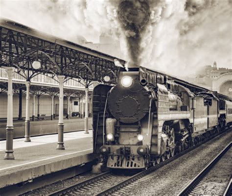 184 100 Peron Stasiun Kereta Api Foto Foto Stok Potret And Gambar