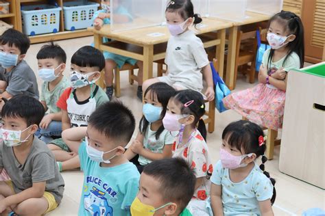 1110928 棒偶說故事 教師節的由來、指令遊戲 老師說 16 幼黃班 Flickr