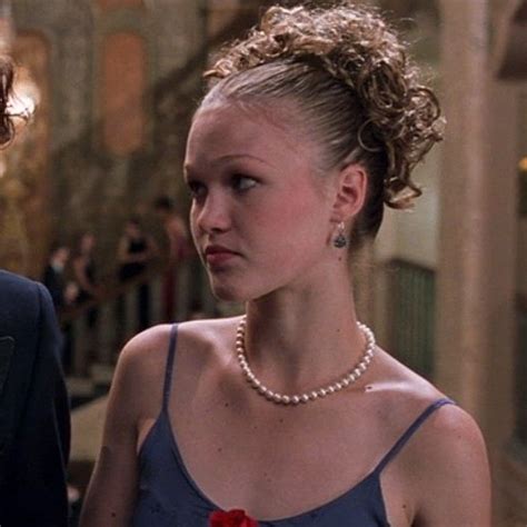 41 Iconic Tv And Movie Prom Dresses Ranked Artofit