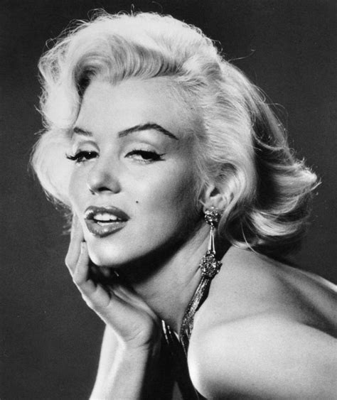 Marilyn Monroe Hair Tutorial Using Wet Rollers No Heat Required