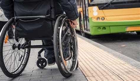 Mobilidade Reduzida 6 Desafios De Acessibilidade Je Elevadores