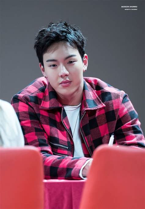 Museon Shownu ϟ Do Not Edit Or Crop Logo” 161120 Shownu Suwon Fansign