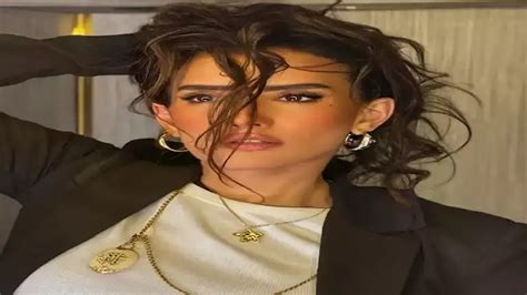 زينة تخطف الأنظار في أحدث ظهور ورحاب الجمل تعلق الحلاوة والجمال