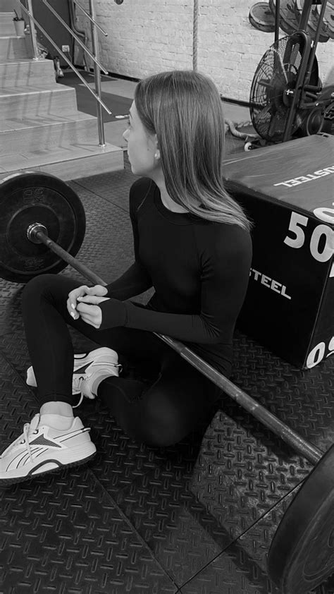 Pin By Sisilibrary On Chesnut Springs Gym Outfit Cute Gym Outfits