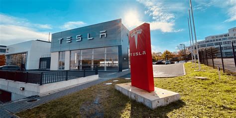 Tesla Delivers 936172 Bevs Over 2021
