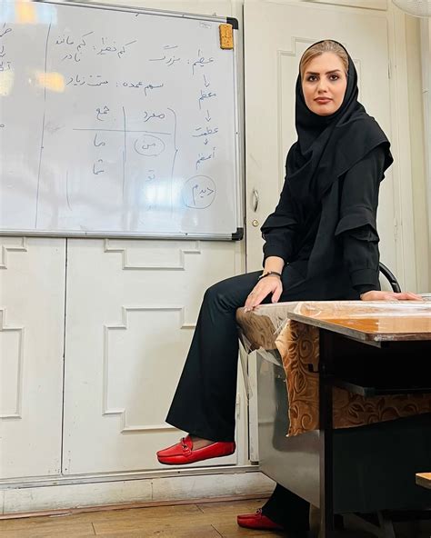 Fatemeh Moshaei ‎ تا در هبوط بهمن دی یخ نبسته‌‌ایم اسفند باش و مژده
