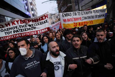 After Deadly Train Crash Greece Agonises Over What Went Wrong Europe