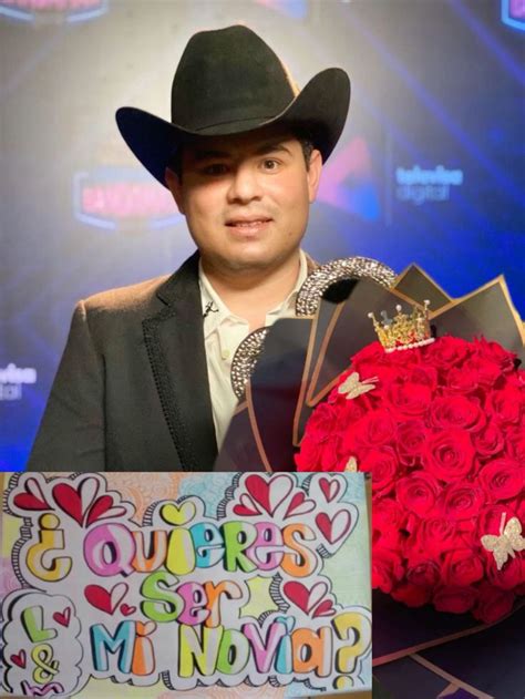 Alfredo Olivas En 2024 Personas Chistosas Portadas De Discos De Fotos Fotos De Famosos