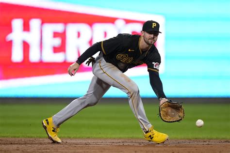 Pirates Tommy Pham Jared Triolo Named Gold Glove Finalists Pittsburgh Baseball Now