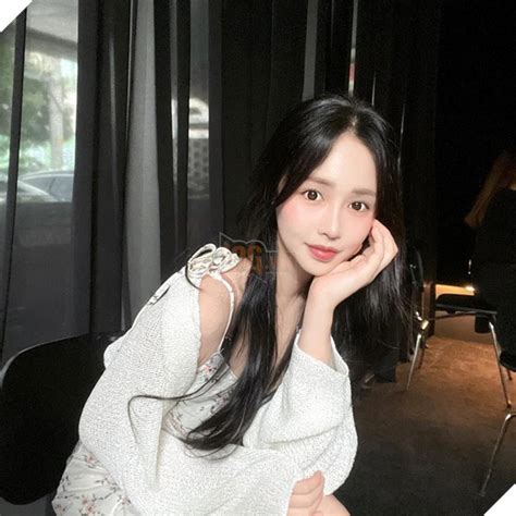 Lmht Chụp ảnh Cùng Faker Chị Gái Của Oner được Cư Dân Mạng Săn Info Ráo Riết