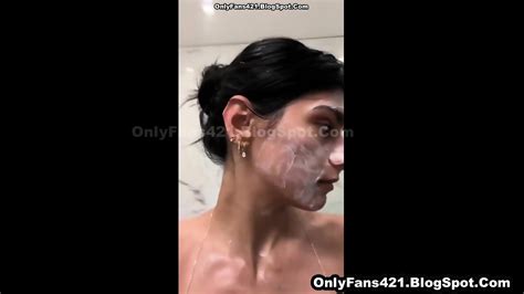 Mia Khalifa Sexy Naked Figure In The Shower