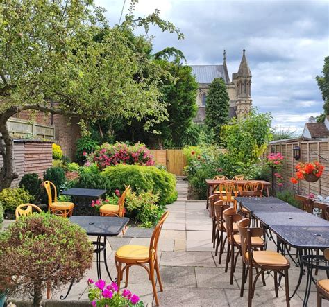 Hurry Up Our Garden Will Continue Thai Rack Stalbans