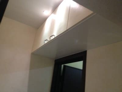 Антресоли над кроватью - купить навесной шкаф в Санкт-Петербурге