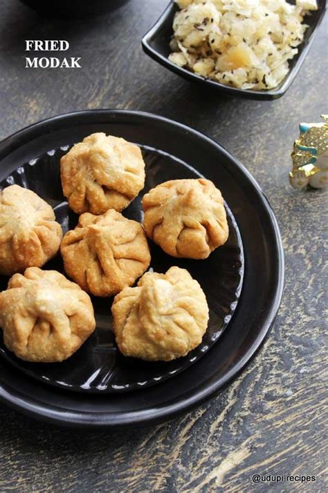 Fried Modak Talniche Modak Wheat Modak Recipe Udupi Recipes