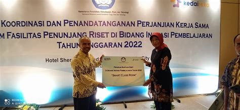 Iti Menerima Bantuan Peralatan Smart Classroom Dari Pemerintah
