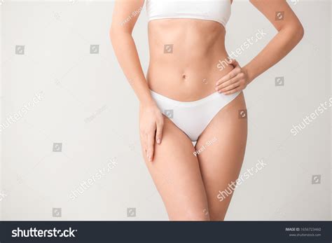 1677420 Imágenes De Mujeres Sin Ropa Interior Imágenes Fotos Y